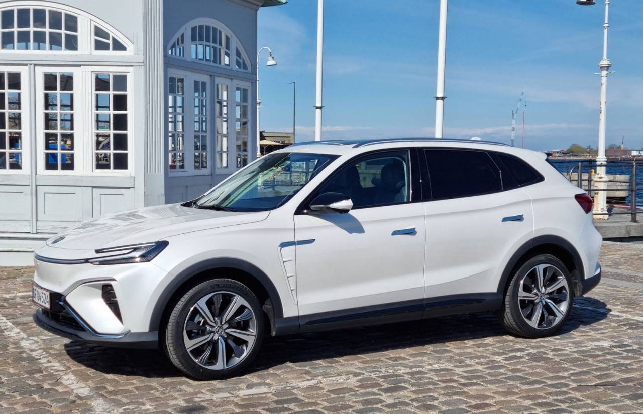 MG Marvel R Electric: Avanceret IT optimerer køreoplevelsen - EasyBlog